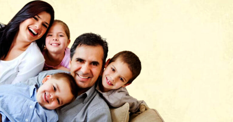 What Are Family Relationships? 11 Types and Key Benefits