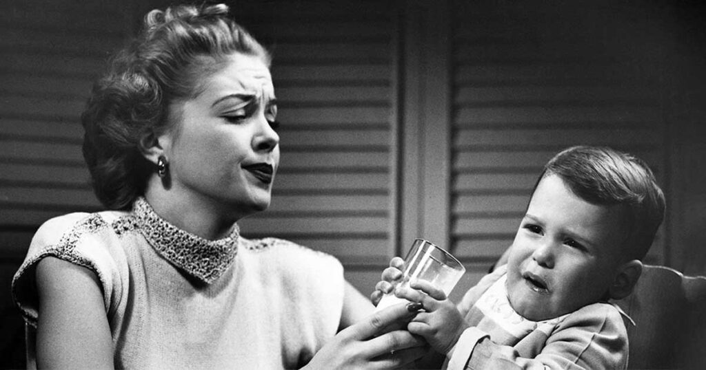 7 Signs of Mommy Issues In A Woman You Need To Be Aware Of