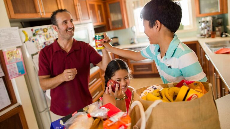 7 Key House Rules For A Child To Set In Your Home!