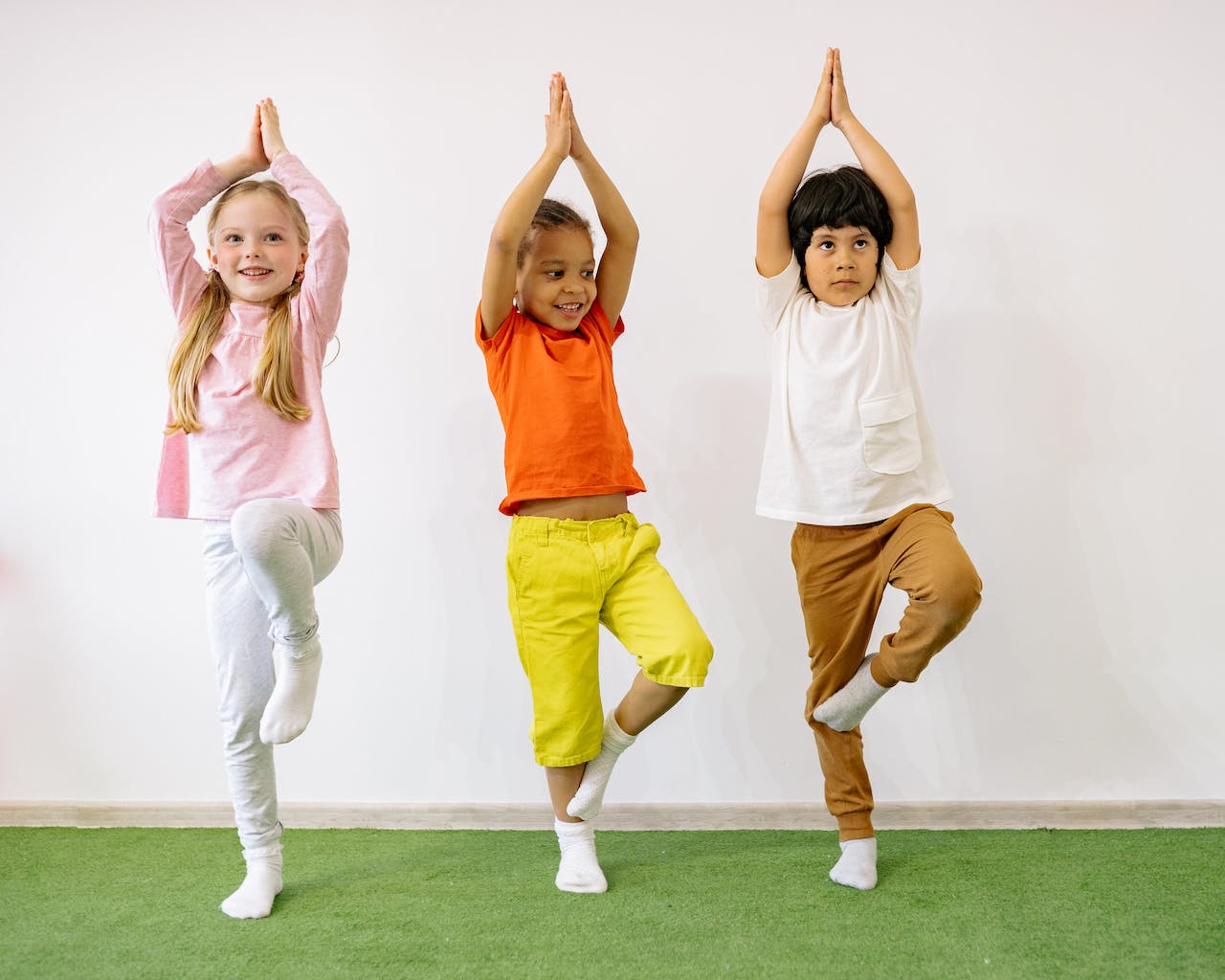 20 Fun And Simple Yoga Poses For Children And Their Benefits
